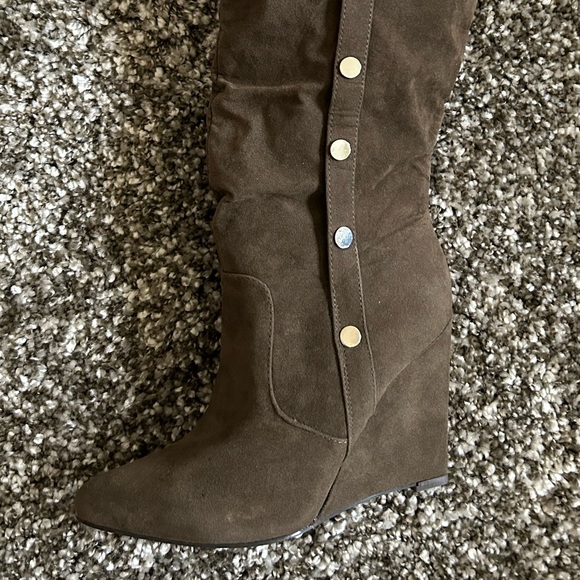 Shoe Dazzle | Shoes | New Womens Olive Wedge Knee High Suede Textured ...